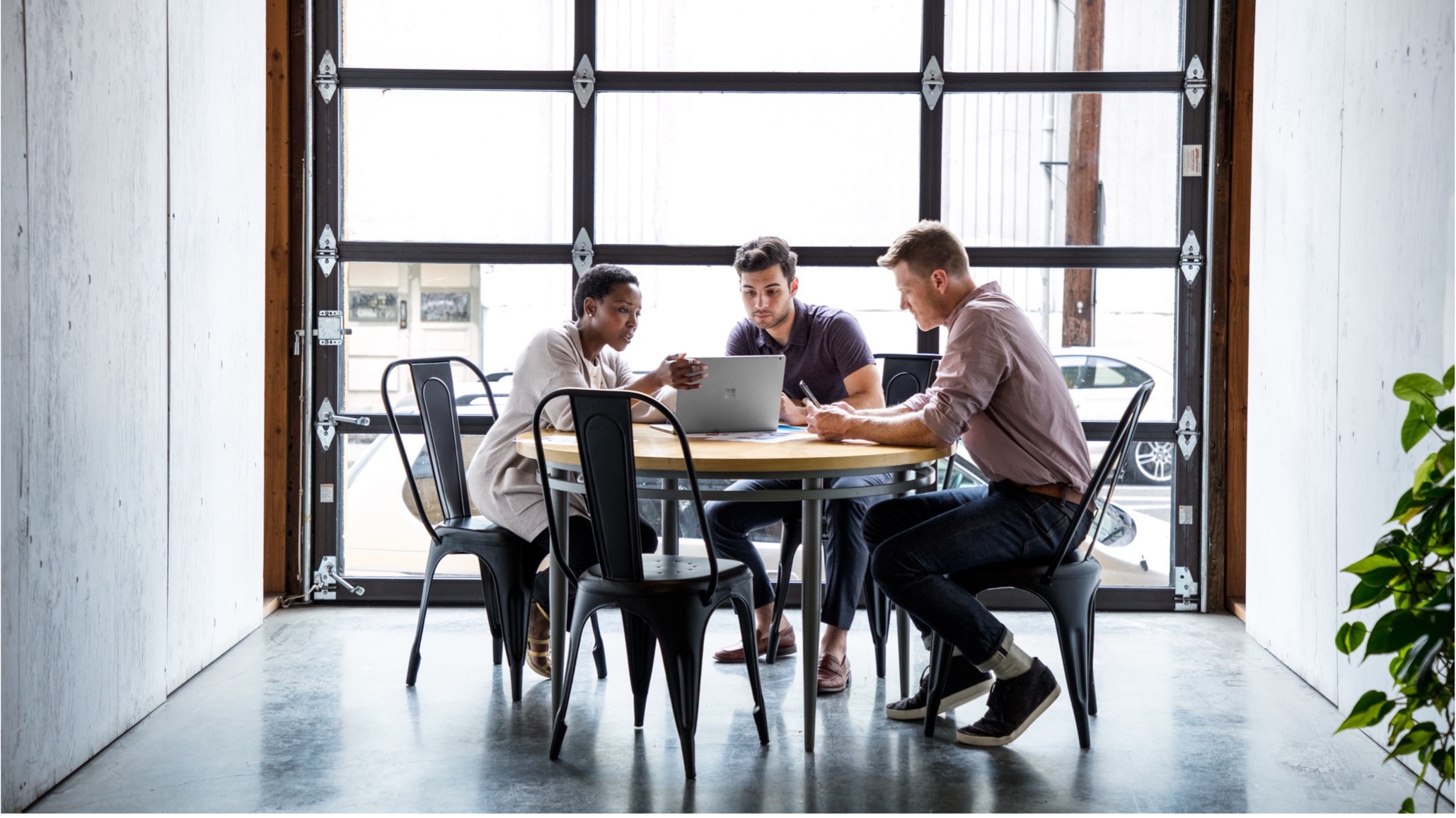 Make Employee Payments a Breeze: Mastering Payroll in Business Central